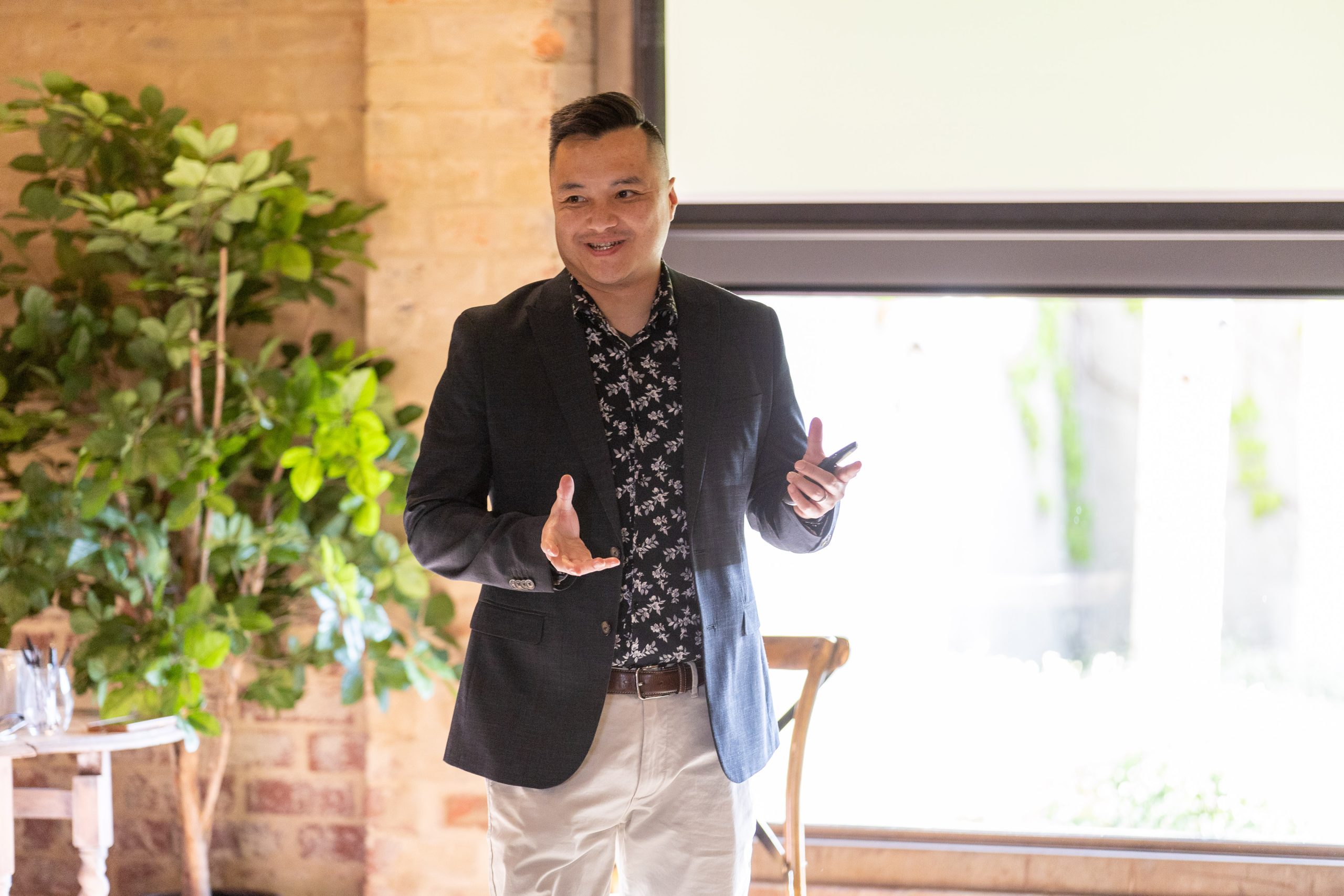 Speaker - Victor Tran